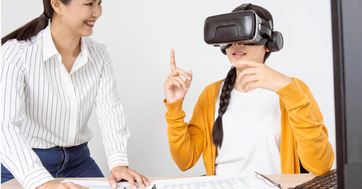 Key Characteristics of Augmented Reality (AR)